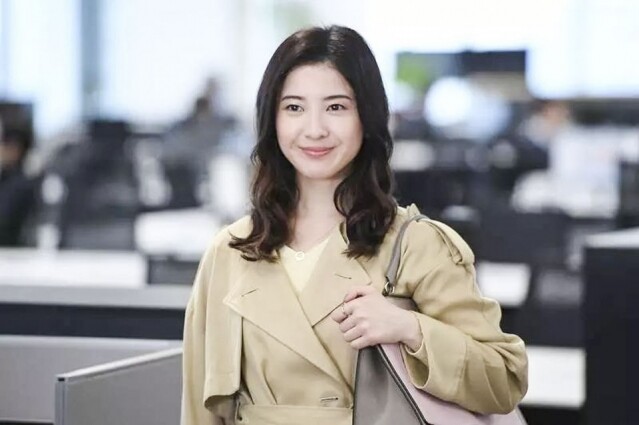 吉高由里子的獨特魅力!日劇《我要準時下班》的大勢女演員!